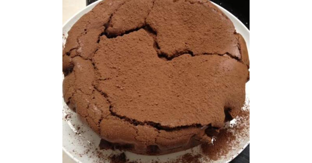Donna Hay's Ultimate One Bowl Chocolate Dessert Cake by HAPPY HINKS. A ...