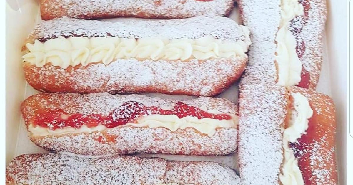 LONG JOHNS (CREAM DOUGHNUT) by guest. A Thermomix ® recipe in the ...