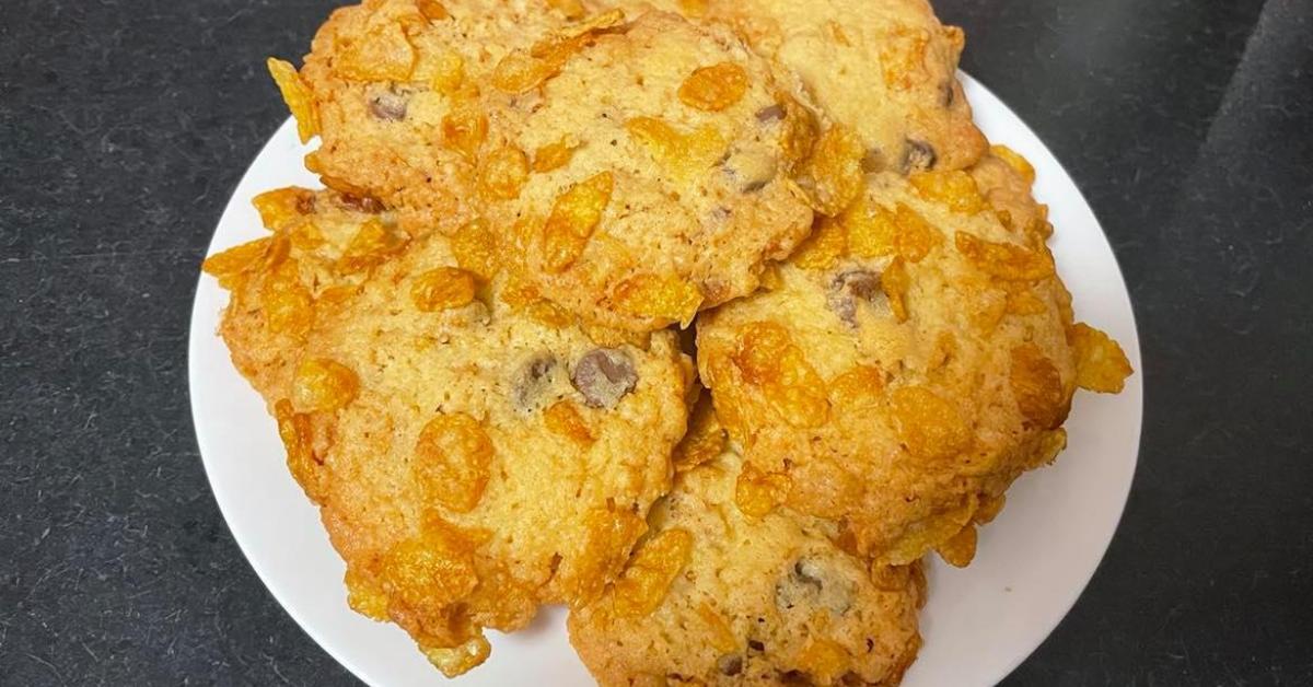 Chocky Rock Biscuits - Cornflake and choc chip biscuits by akamkbt. A ...
