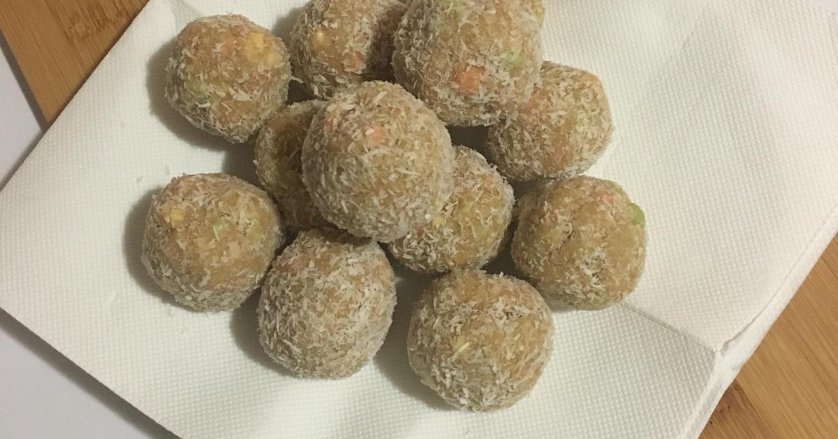 Lolly log bliss balls by guest. A Thermomix ® recipe in the category ...