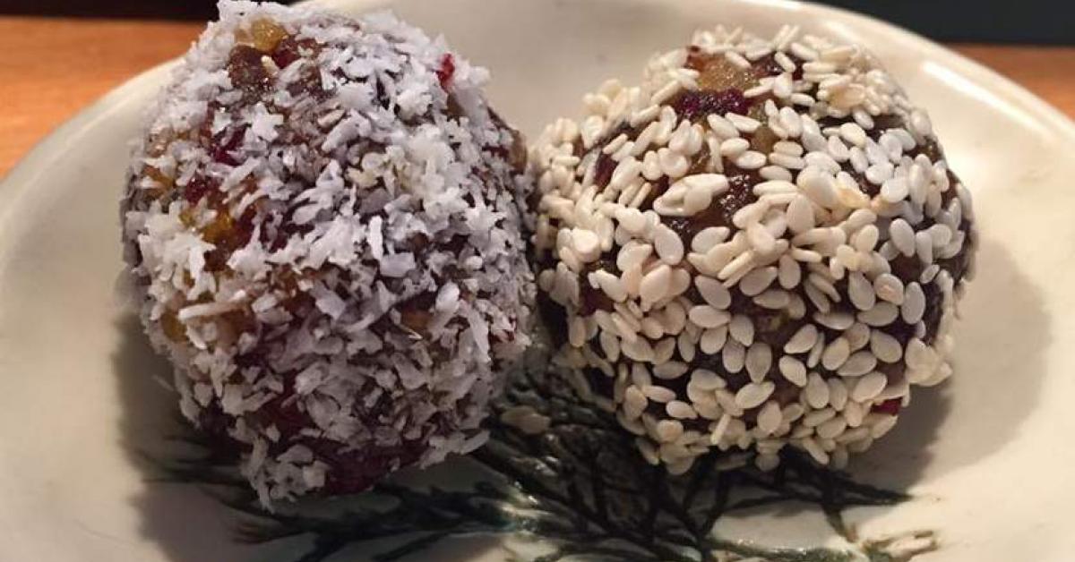 Fruit Energy Balls by Jecksta. A Thermomix ® recipe in the category ...