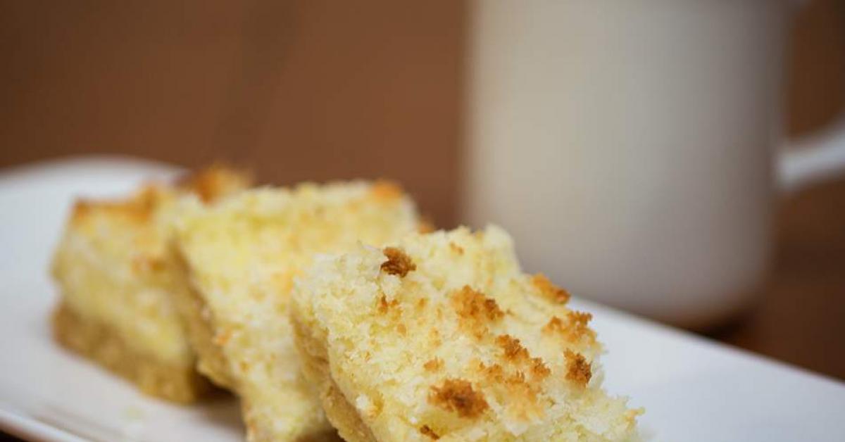 Lemon Meringue Crumble Slice by guest. A Thermomix ® recipe in the ...